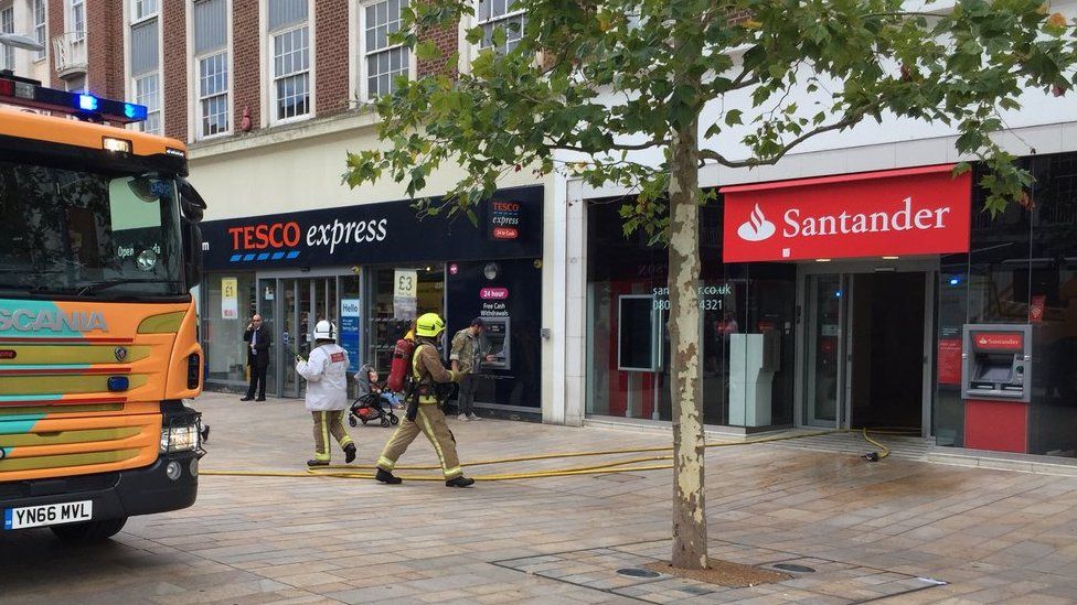 Man given hospital order for Hull city centre bank blaze - BBC News