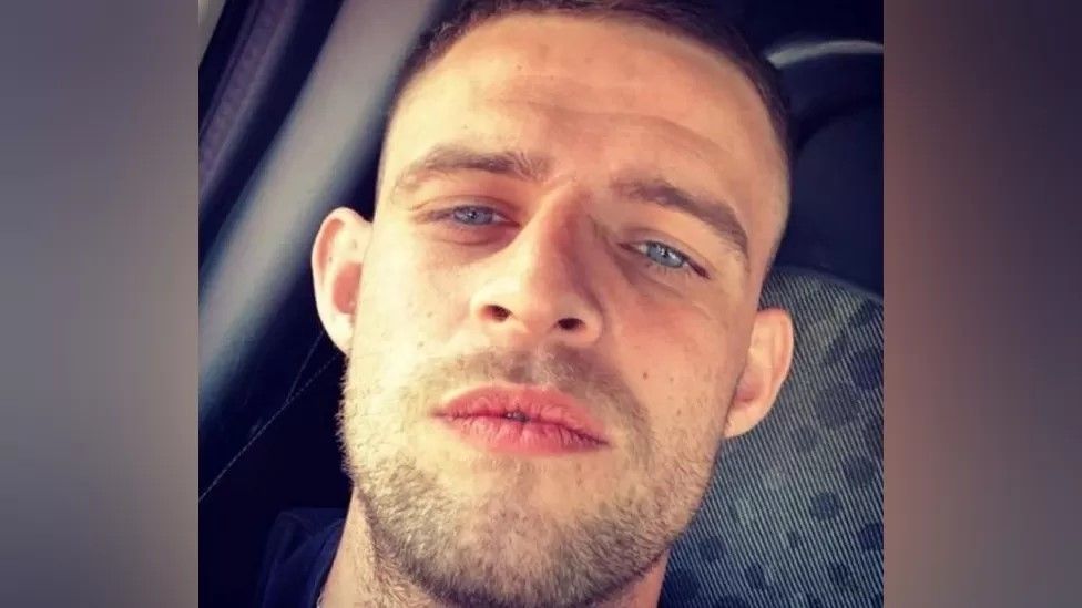 Sean Day: Tributes paid to man found in River Wye - BBC News