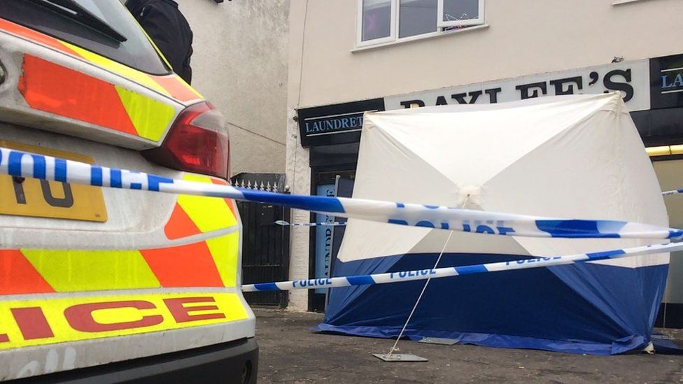 Grays launderette death: Police start murder investigation - BBC News