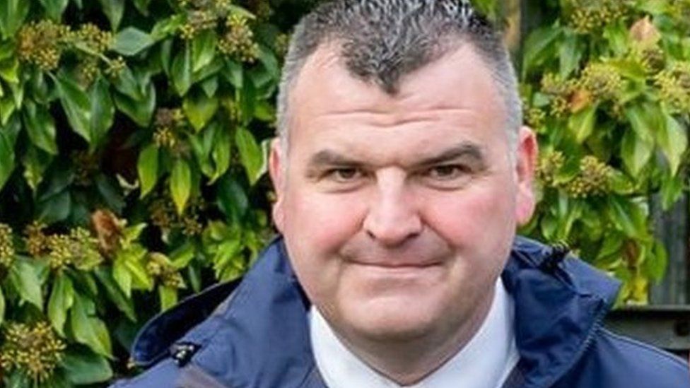 Storm Arwen: Tributes after Francis Lagan killed by falling tree - BBC News
