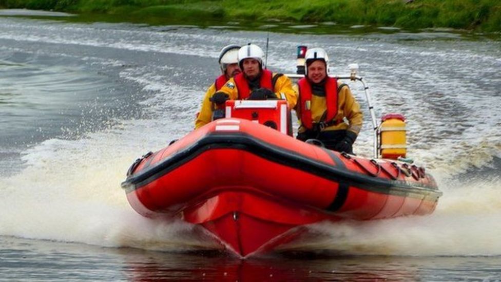 Funding for water rescue charities in Scotland - BBC News