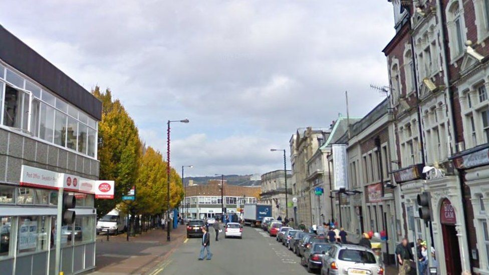 Neath: Three police officers among injured at disturbance - BBC News