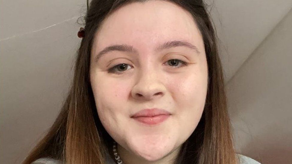 Covid: Pandemic 'having crushing impact on young lives' - BBC News