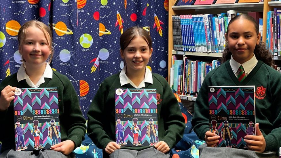 Caribbean WW2 veterans receive medals at RAF Marham - BBC News