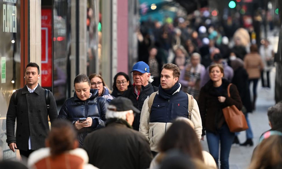 Cost of living: Health of London's poorest hit hardest - BBC News
