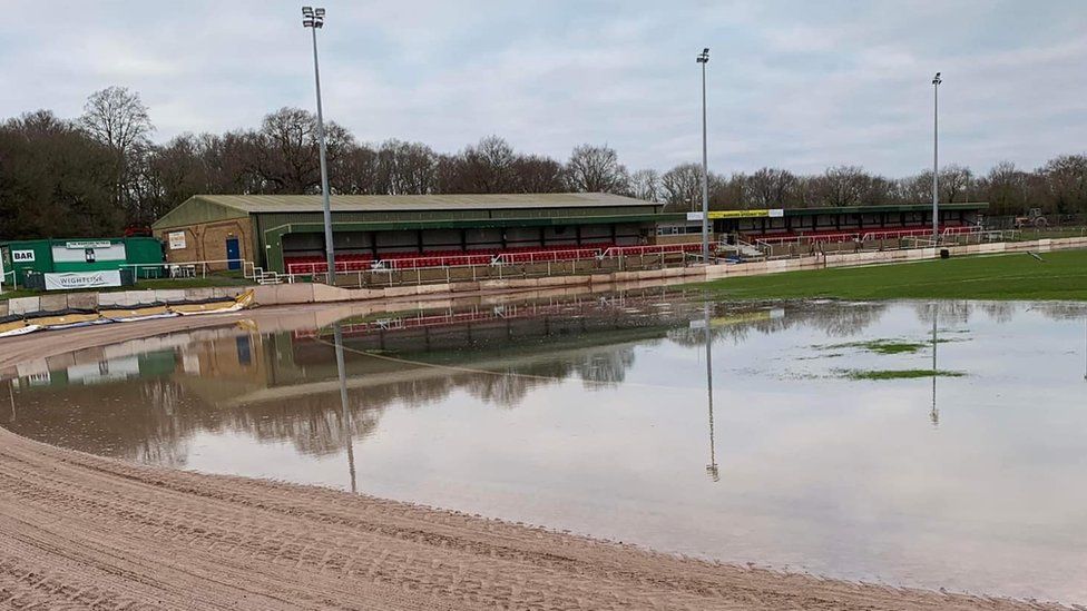 Burst water main causes Smallbrook stadium flood - BBC News