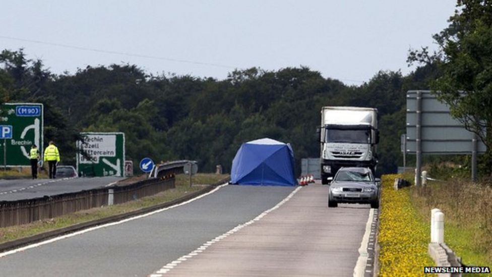 Road reopens after man dies in crash on A90 near Stracathro - BBC News