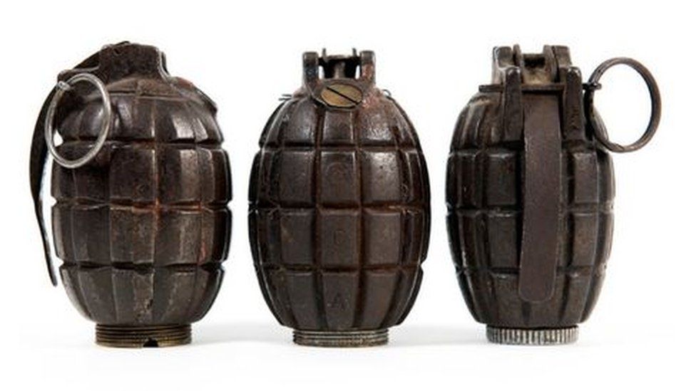 Rare First World War objects go on display in Croydon - BBC News