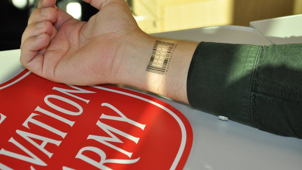 Sharp rise in number of UK slaves being helped by Salvation Army - BBC News