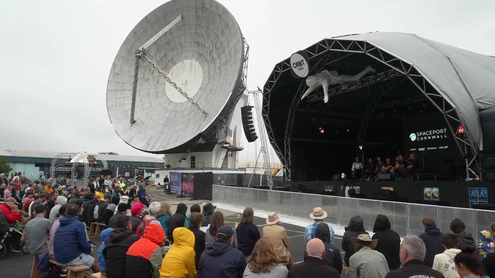 Goonhilly satellite station marks 60th anniversary - BBC News