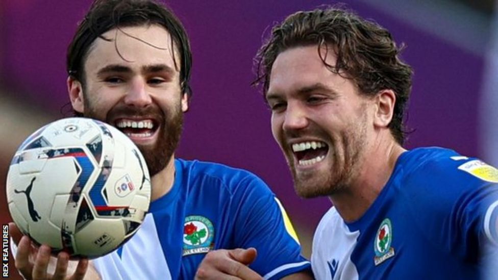 Sam Gallagher: Blackburn Rovers striker signs new contract - BBC Sport