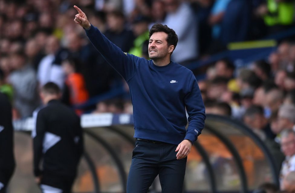 Tottenham: Spurs face big summer decisions - BBC Sport