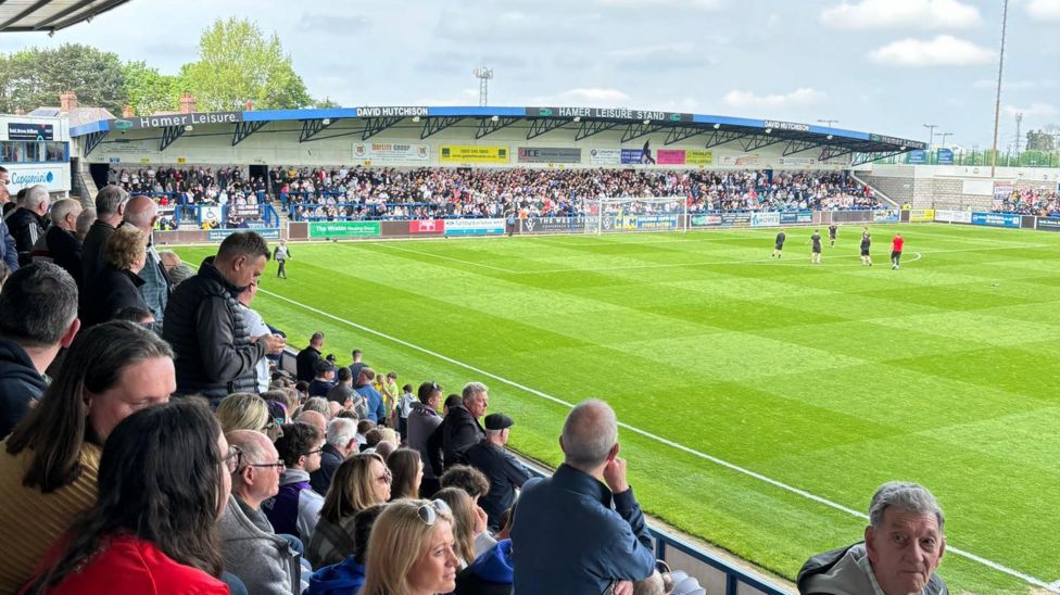 Leamington beat Telford to return to sixth tier - BBC Sport