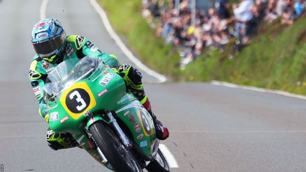 Manx Grand Prix: Dean Harrison grabs victory in Senior Classic race ...