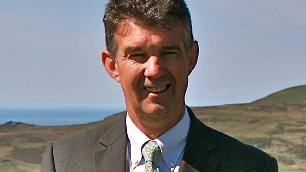 Manx £50m business scheme scrapped due to 'changing economy' - BBC News