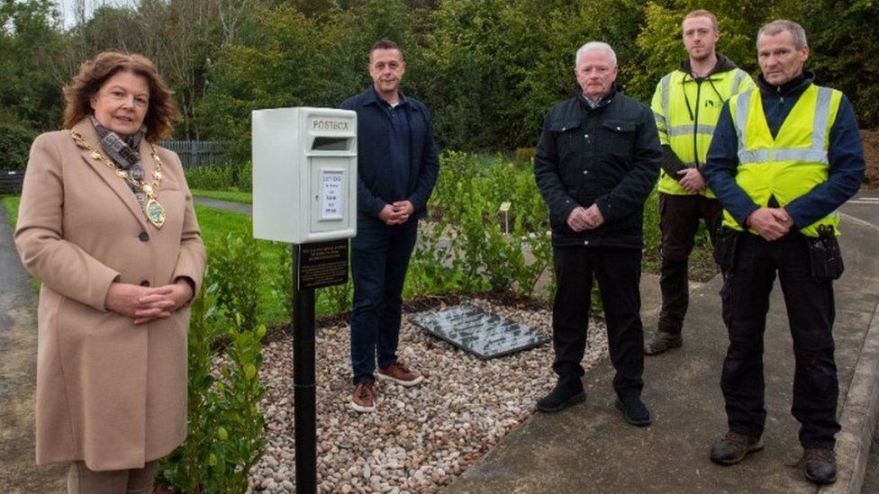 Castlederg: Objections mean Letters to Heaven box not replaced - BBC News