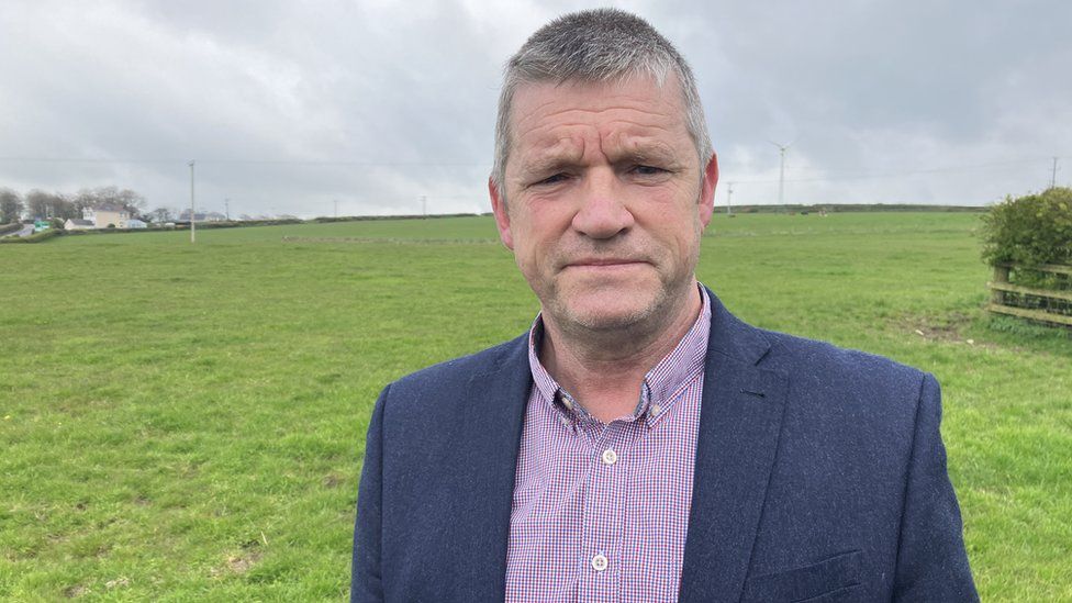 Pryder am nifer y siaradwyr Cymraeg yng Ngheredigion - BBC Cymru Fyw