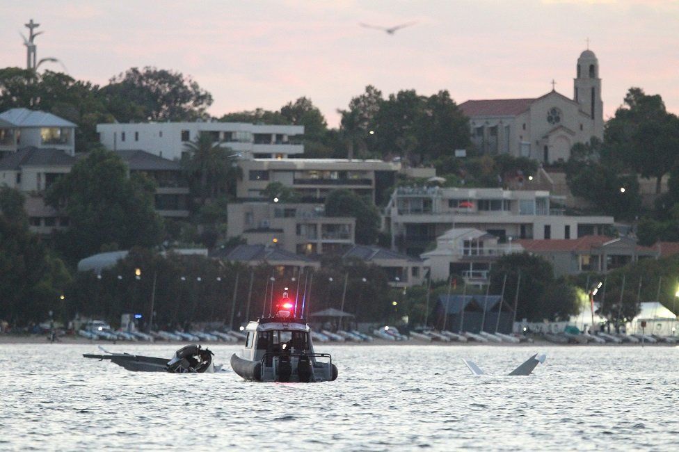 Two die in plane crash watched by Australia Day crowd - BBC News