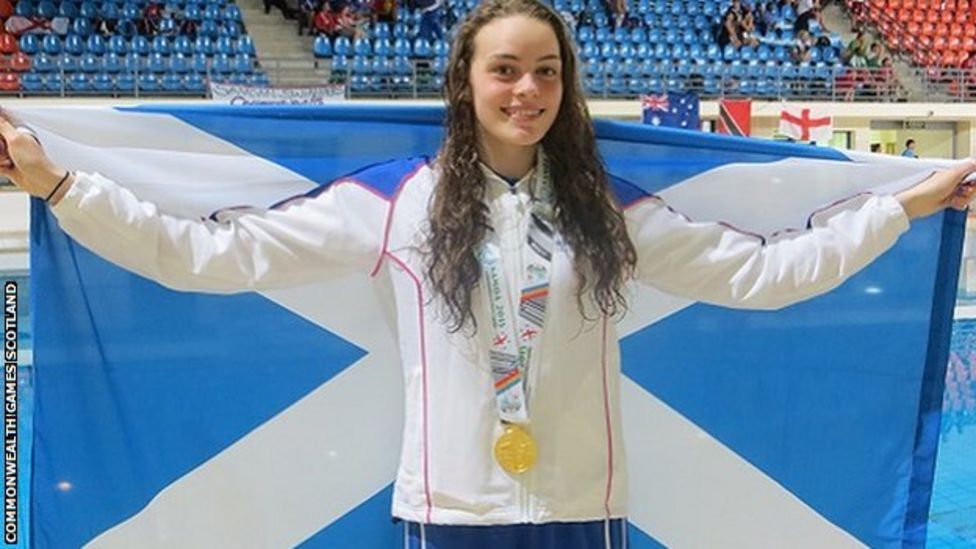 Commonwealth Youth Games: Erin Robertson wins gold for Scotland - BBC Sport