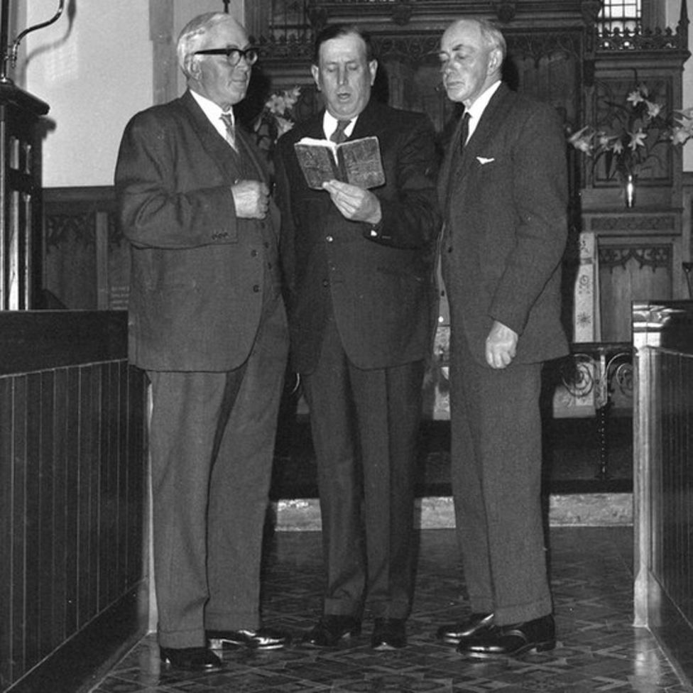 How Santa Claus replaced Wales' traditional Christmas - BBC News