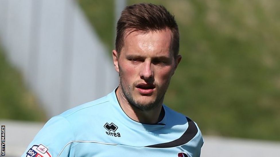 Striker Shaun Harrad and full-back Jordan Evans sign for Wrexham - BBC ...