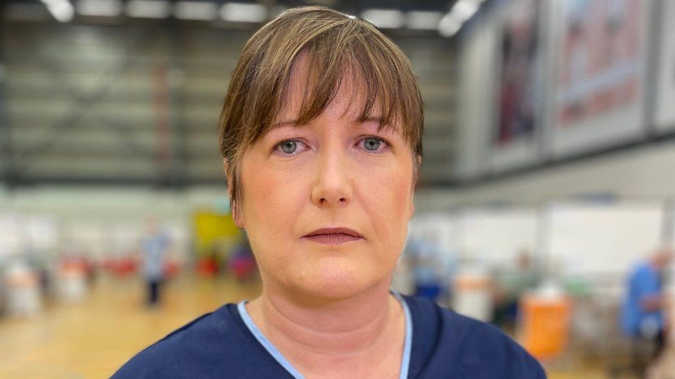 Vaccine uptake low among NHS and social care staff - BBC News