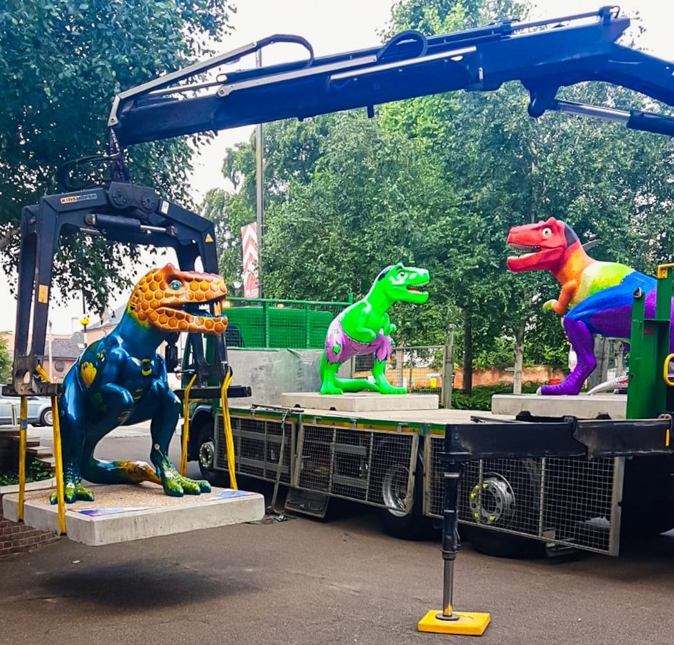 GoGoDiscover: Norwich T. rex dinosaur art trail roars into city - BBC News