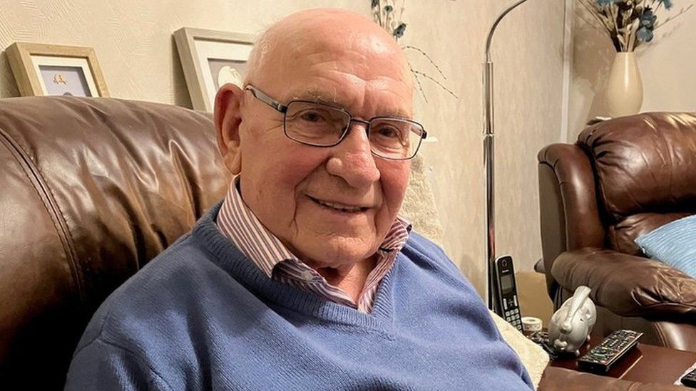 Pryder am ddyfodol Eisteddfod Môn heb gymorth cymunedau - BBC Cymru Fyw