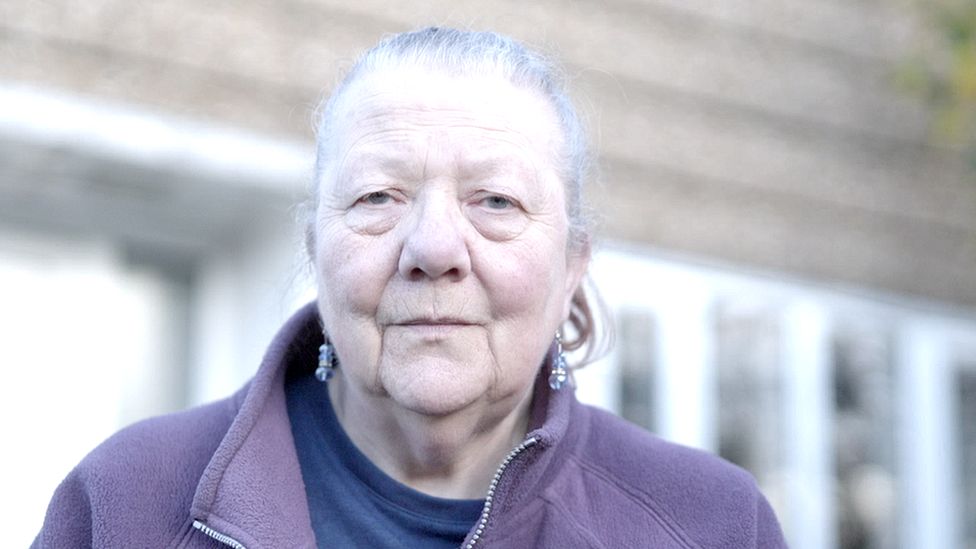 Tenants on Leeds Sugar Hill Estate ordered to leave - BBC News