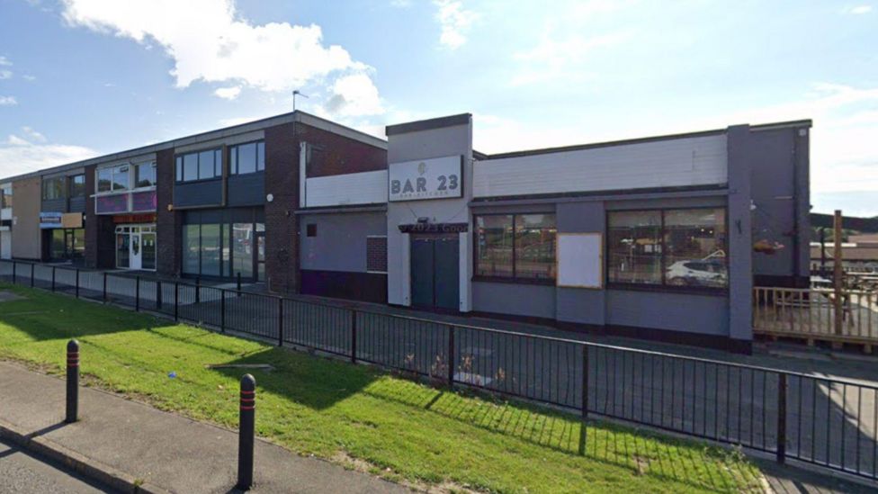 Castletown post office will sell alcohol despite objections - BBC News