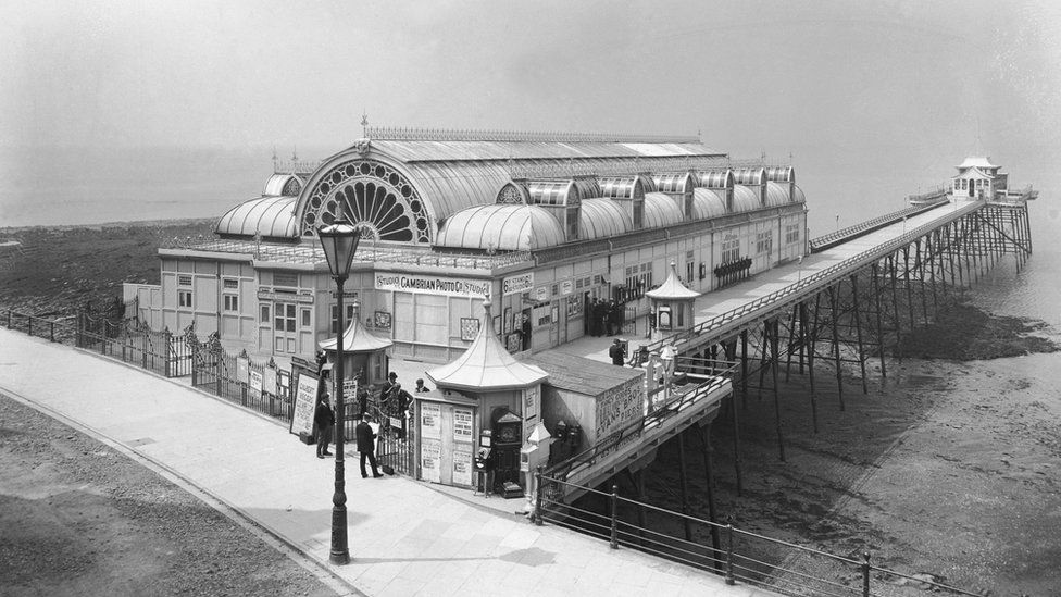 Cwis: Ble mae'r pier? - BBC Cymru Fyw