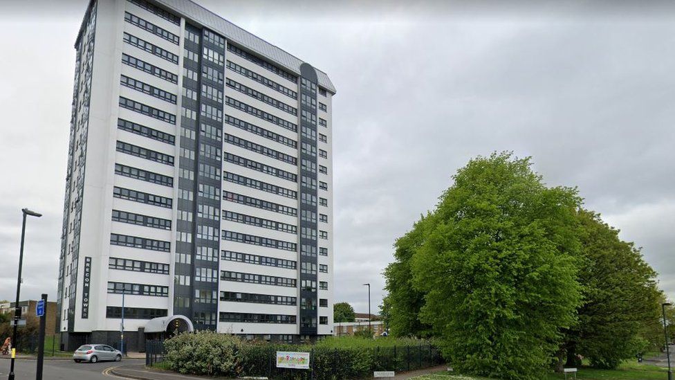 Birmingham tower block residents evacuated after flooding - BBC News