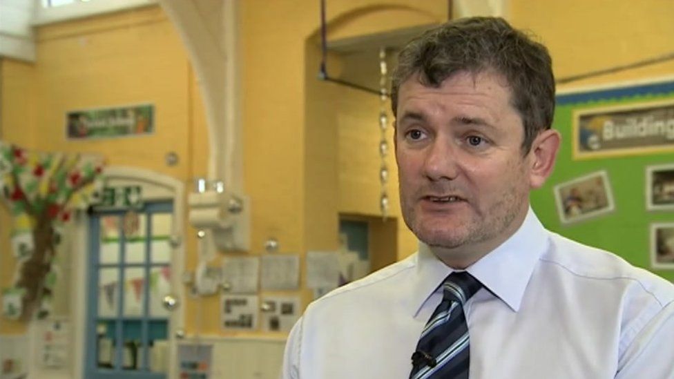 Burst pipe school in Water Orton faces £26k water bill - BBC News