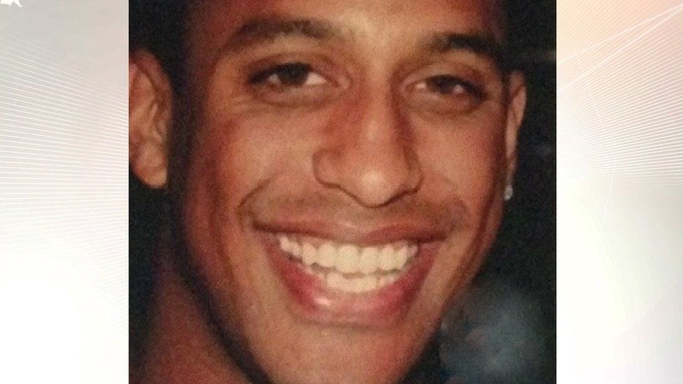 Tividale shooting: Appeal to find 2008 'doorstep killer' - BBC News