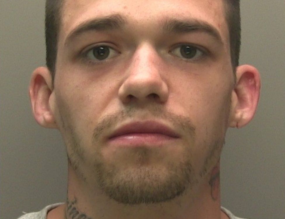 'Savage' baseball bat murderer Shane Murphy jailed - BBC News