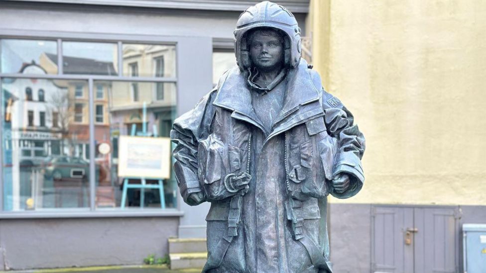 Trail map highlights Isle of Man's maritime links with the RNLI - BBC News