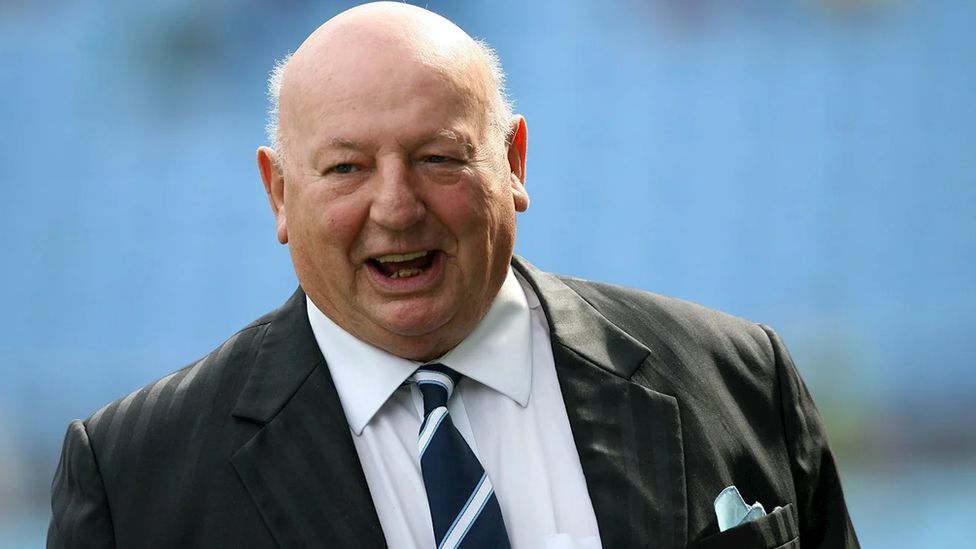 John Sillett: Hundreds turn out to remember cup-winning boss - BBC News