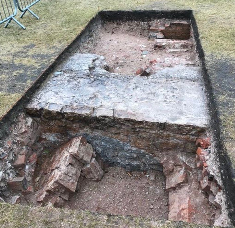 Clumber House: Dig held at Nottinghamshire mansion - BBC News