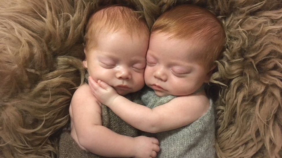 Gofal i efeilliaid: 'Mae'n drist bod y cyfleusterau ddim yma' - BBC ...