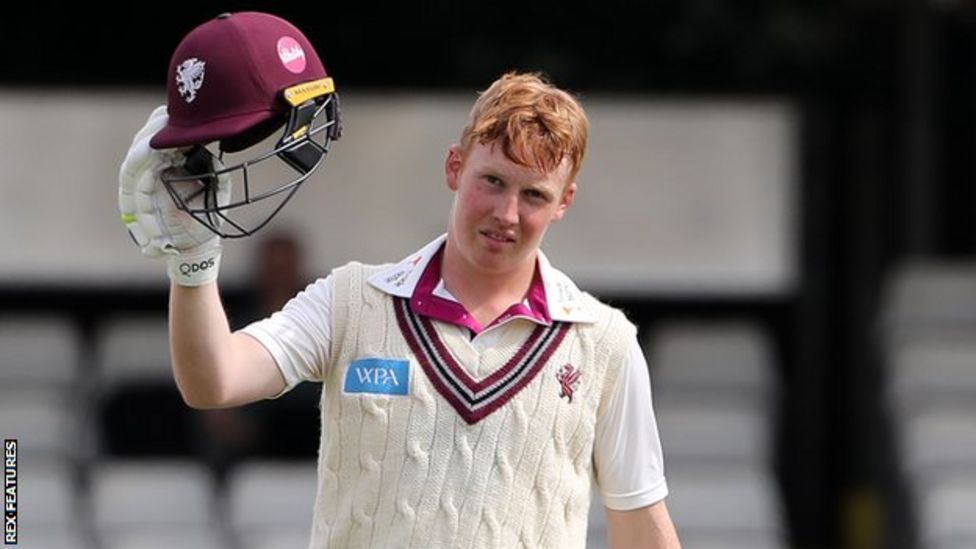 James Rew: Somerset wicketkeeper signs contract extension to 2025 - BBC ...