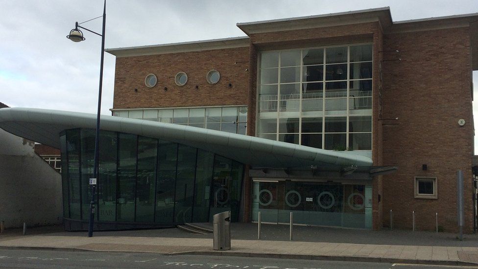 Stoke-on-Trent theatre's leaking roof fixed with £38k grant - BBC News