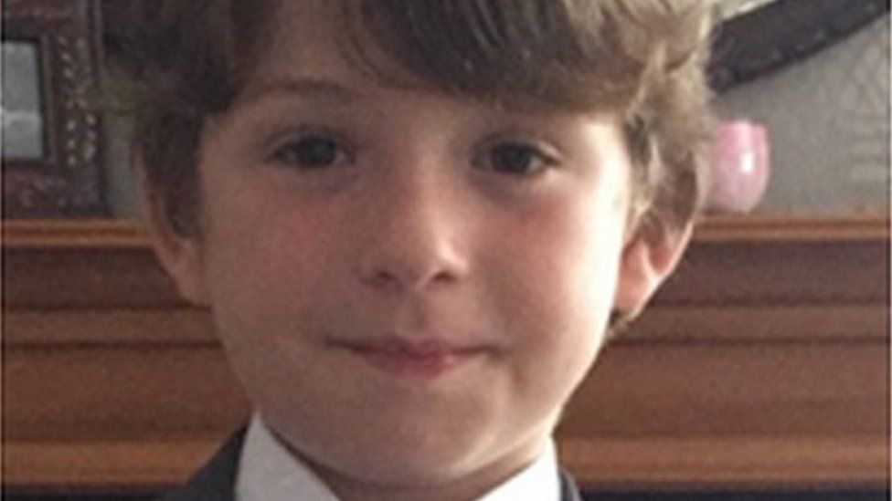 Mum and son Elen and Lewis Jones missing from Menai Bridge - BBC News