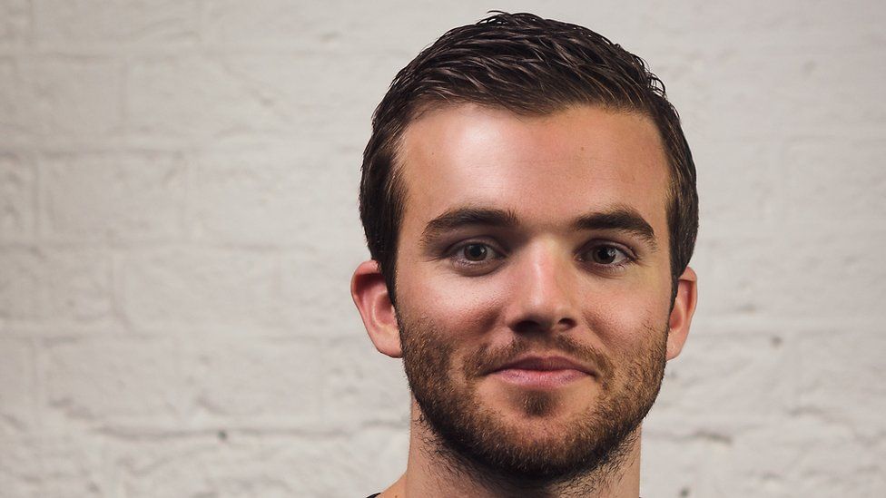 The teenager who sparked an internet scandal - BBC News