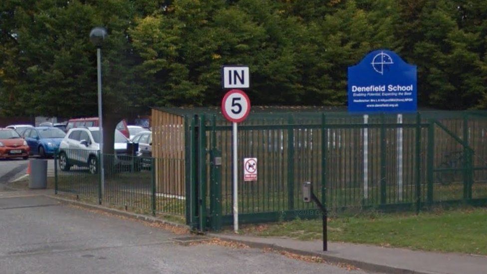 Denefield school pupils eating cannabis cake 'unprecedented' - BBC News