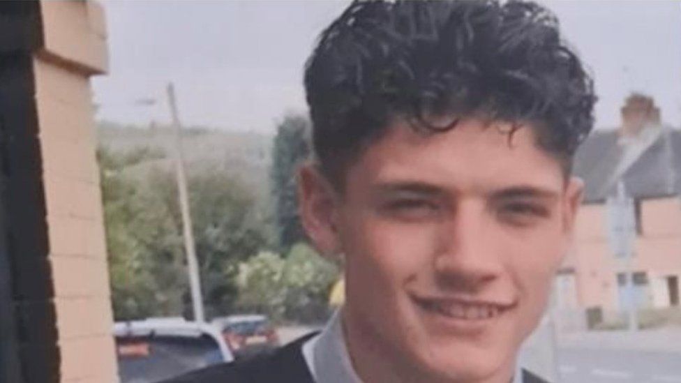 Spennymoor police pursuit: Mother begged son to slow down - BBC News