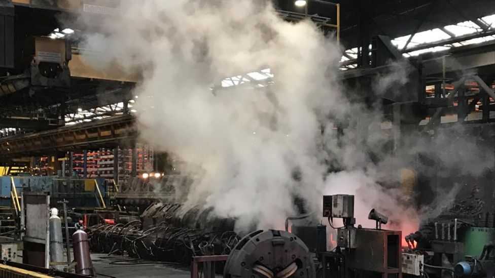 Corby steel factory's evening shutdown to prevent power cuts - BBC News