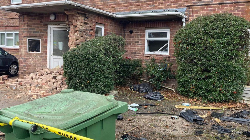 Three hospitalised after car hits house in Worcester - BBC News