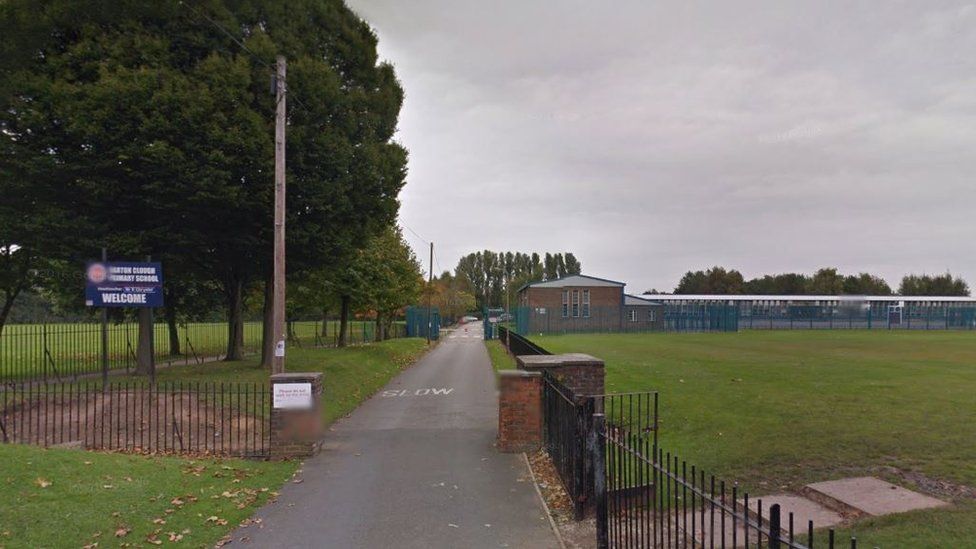 Ofsted rates 'outstanding' Stretford school 'inadequate' - BBC News