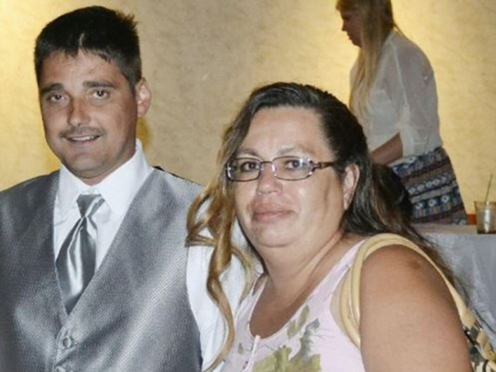 Parrot witness case: Michigan woman guilty of husband's murder - BBC News