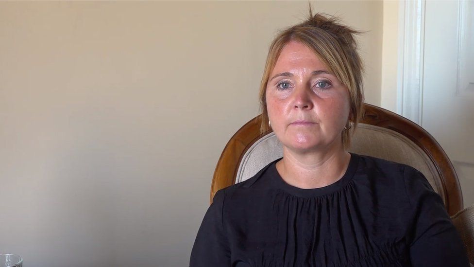 Pryder am broses dendro ymgymerwyr Ceredigion - BBC Cymru Fyw